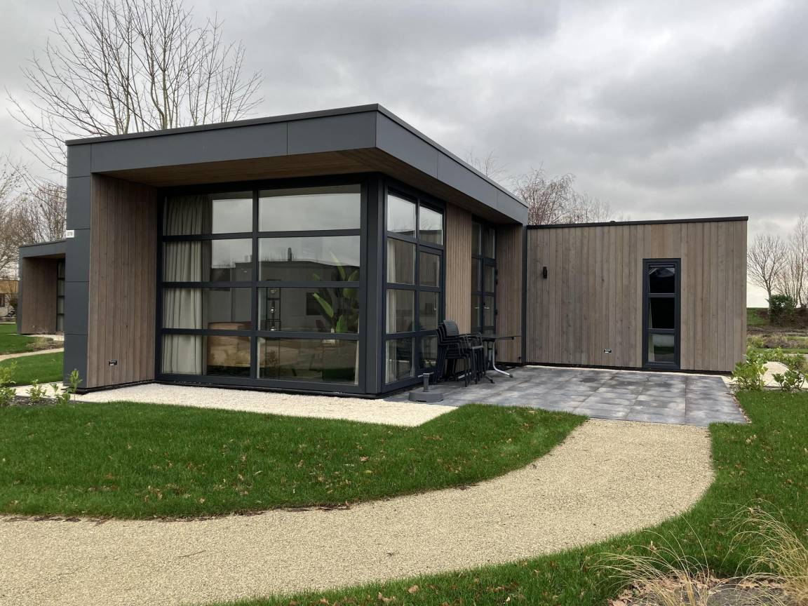Bungalow ∙ 2 Bedrooms ∙ 4 Guests - Lisse