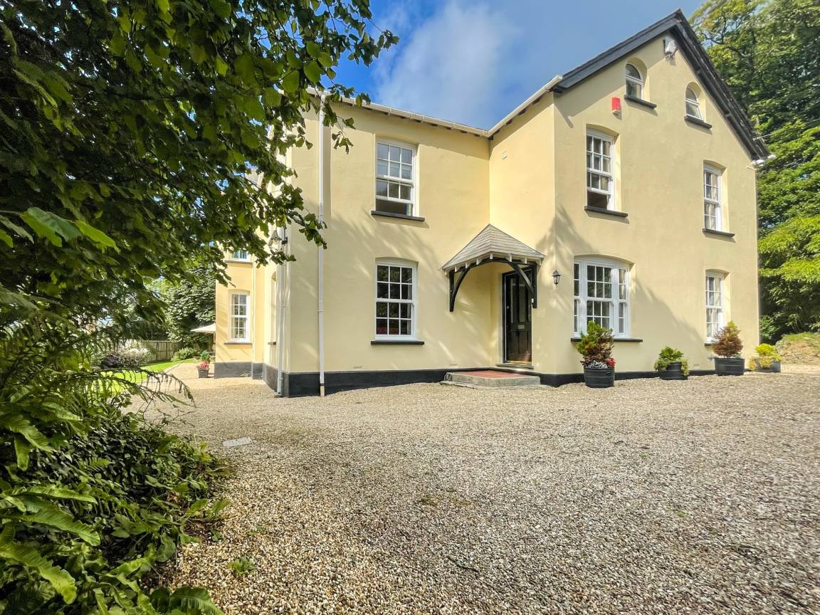 Cottage ∙ 5 Bedrooms ∙ 10 Guests - Bude
