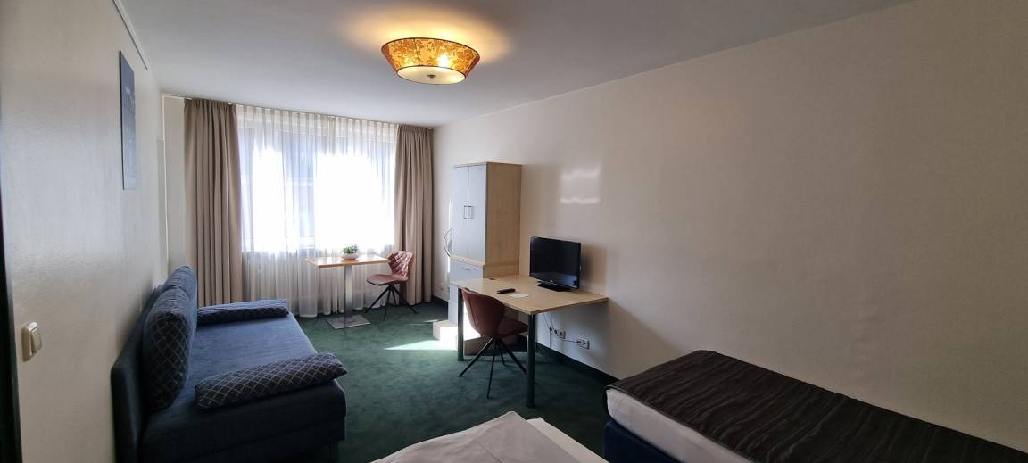 28 M² Ferienwohnung ∙ 2 Gäste - Oberschleißheim