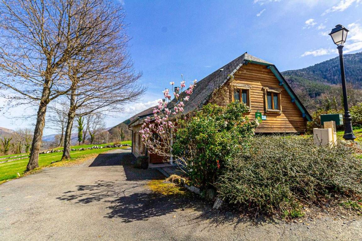 110 M² Gîte ∙ 2 Bedrooms ∙ 5 Guests - Pyrenees