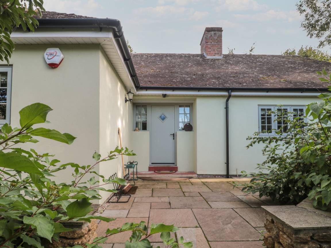 Cottage ∙ 3 Bedrooms ∙ 6 Guests - Yeovil