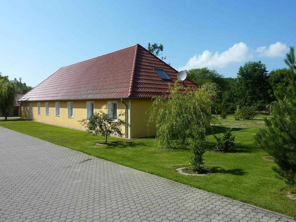 80 M² Ferienwohnung ∙ 2 Schlafzimmer ∙ 6 Gäste - Lietzow