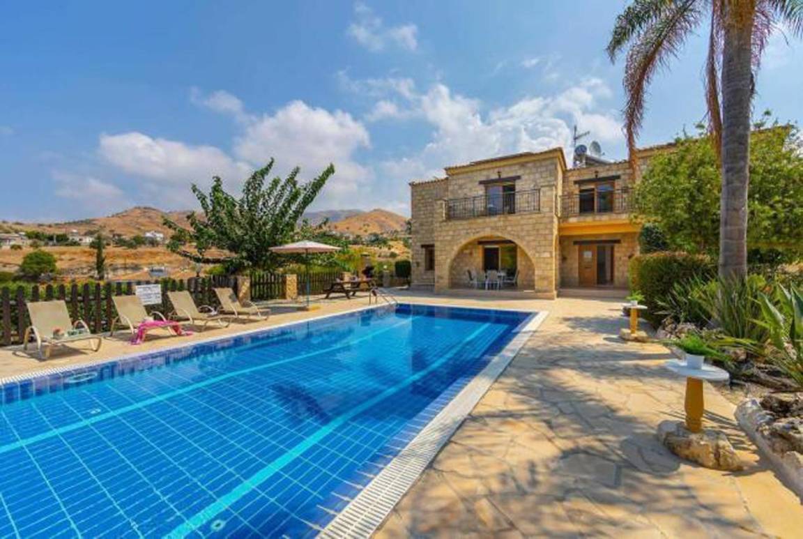 Villa ∙ 5 Habitaciones ∙ 8 Huéspedes - Argaka