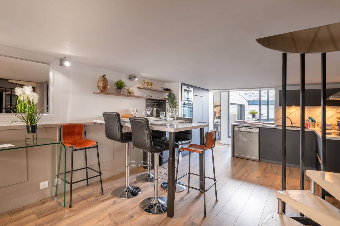 180 M² Maison De Vacances ∙ 4 Chambres ∙ 12 Personnes - Caudan