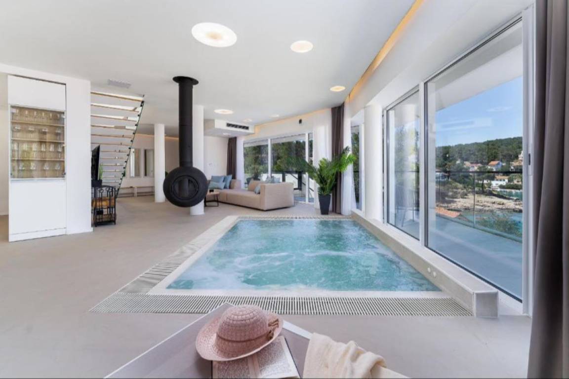 235 M² Villa ∙ 4 Schlafzimmer ∙ 8 Gäste - Jelsa