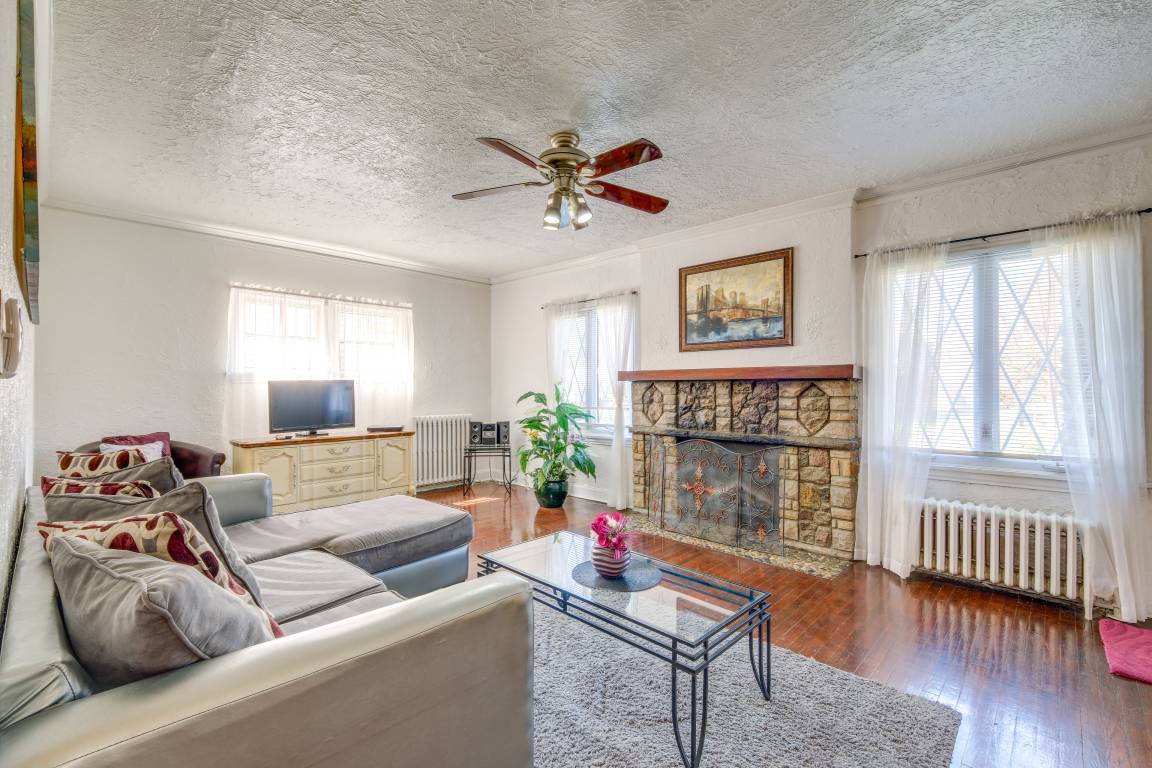 92 M² Apartment ∙ 2 Bedrooms ∙ 4 Guests - Cleveland Heights, OH