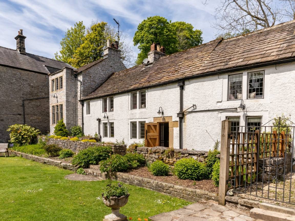 Cottage ∙ 4 Bedrooms ∙ 8 Guests - Longnor
