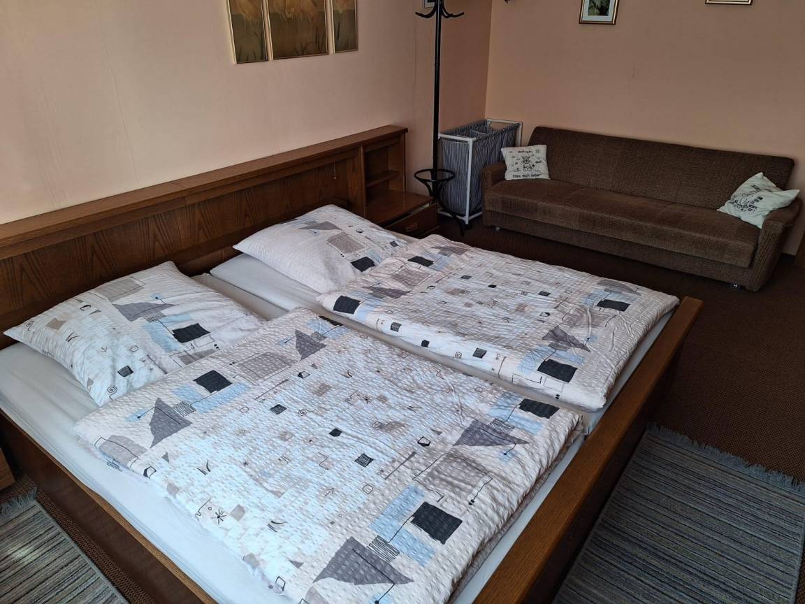 75 M² Apartment ∙ 1 Bedroom ∙ 3 Guests - Fladungen