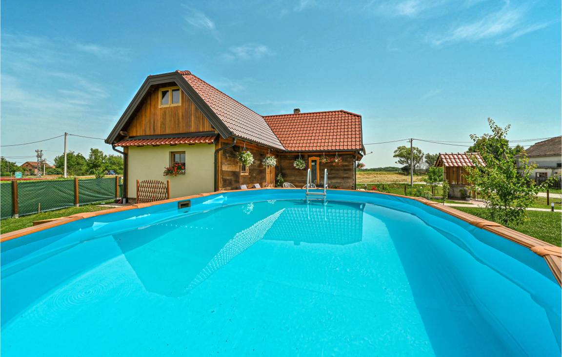 100 M² House ∙ 2 Bedrooms ∙ 6 Guests - Vrbovec