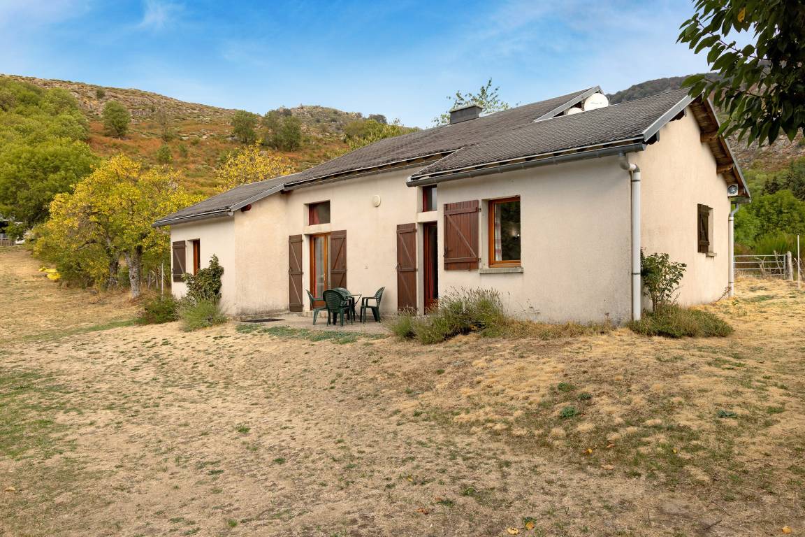 69 M² Maison De Vacances ∙ 3 Chambres ∙ 5 Personnes - Saint-Sauveur-Camprieu