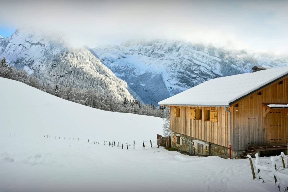 220 M² Chalet ∙ 4 Chambres ∙ 10 Personnes - Champéry