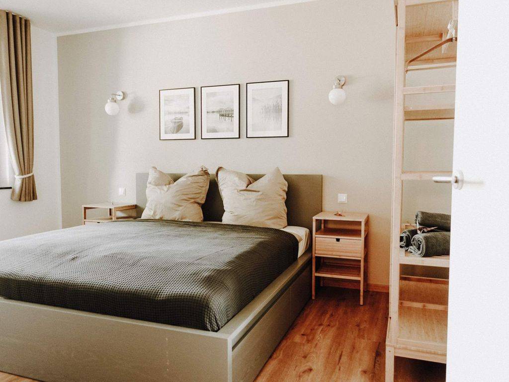 65 M² Ferienwohnung ∙ 1 Schlafzimmer ∙ 4 Gäste - Bad Saarow