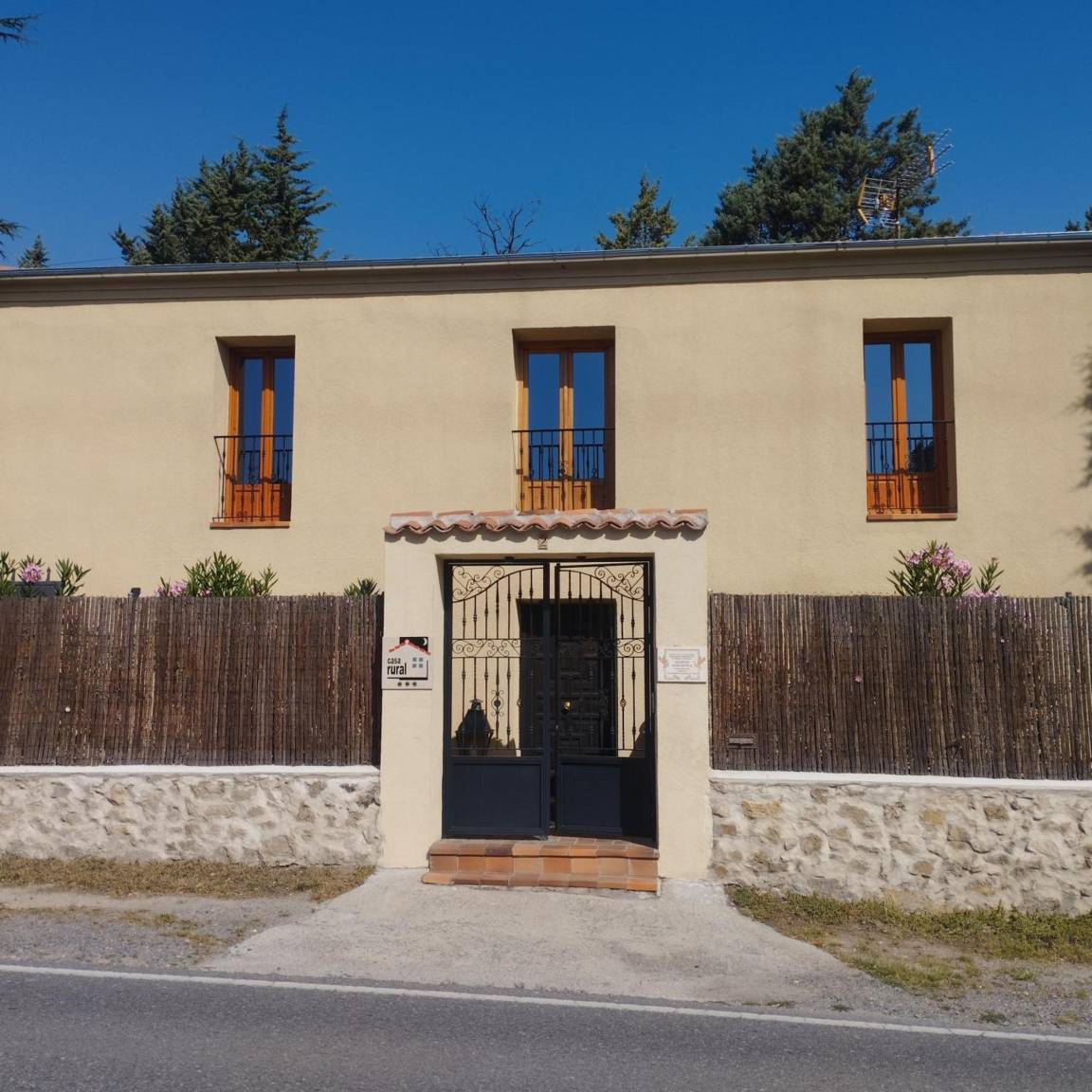 170 M² House ∙ 3 Bedrooms ∙ 6 Guests - Segovia