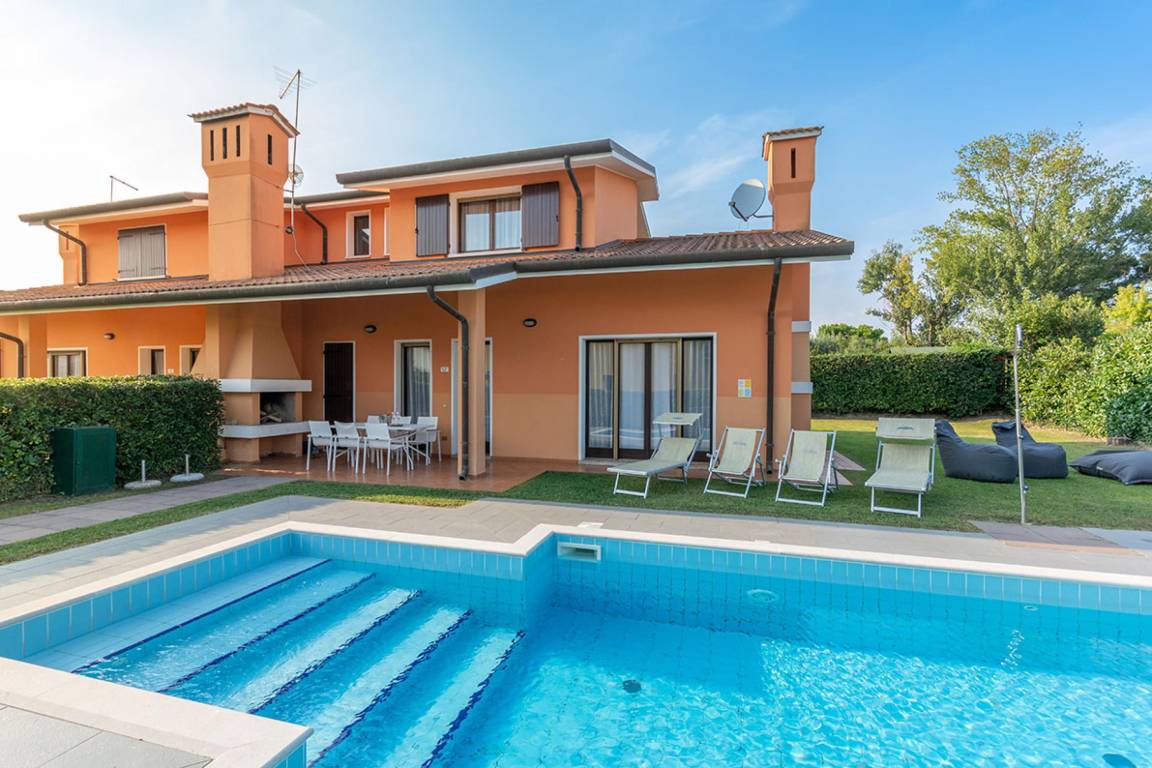 100 M² Villa ∙ 3 Bedrooms ∙ 6 Guests - Albarella