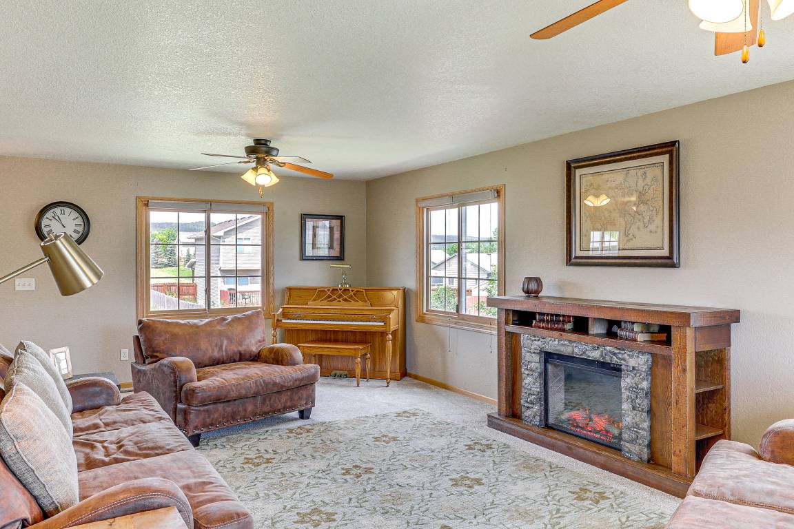 245 M² House ∙ 3 Bedrooms ∙ 9 Guests - Piedmont, SD