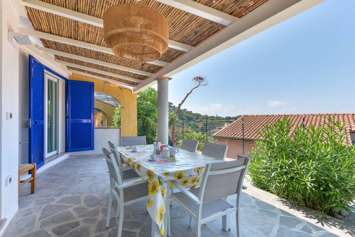 65 M² Huis ∙ 1 Slaapkamer ∙ 4 Gasten - Capoliveri