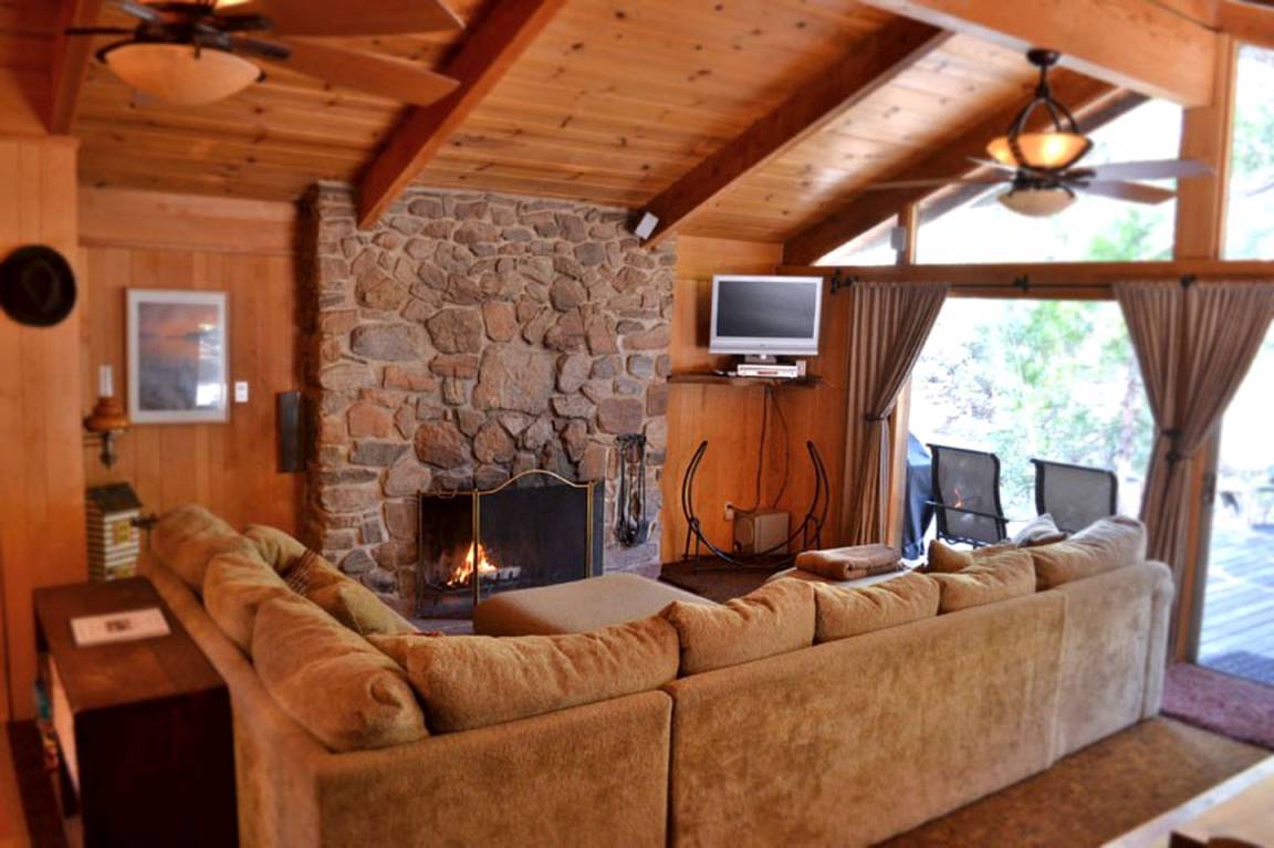 House ∙ 2 Bedrooms ∙ 4 Guests - Idyllwild-Pine Cove, CA