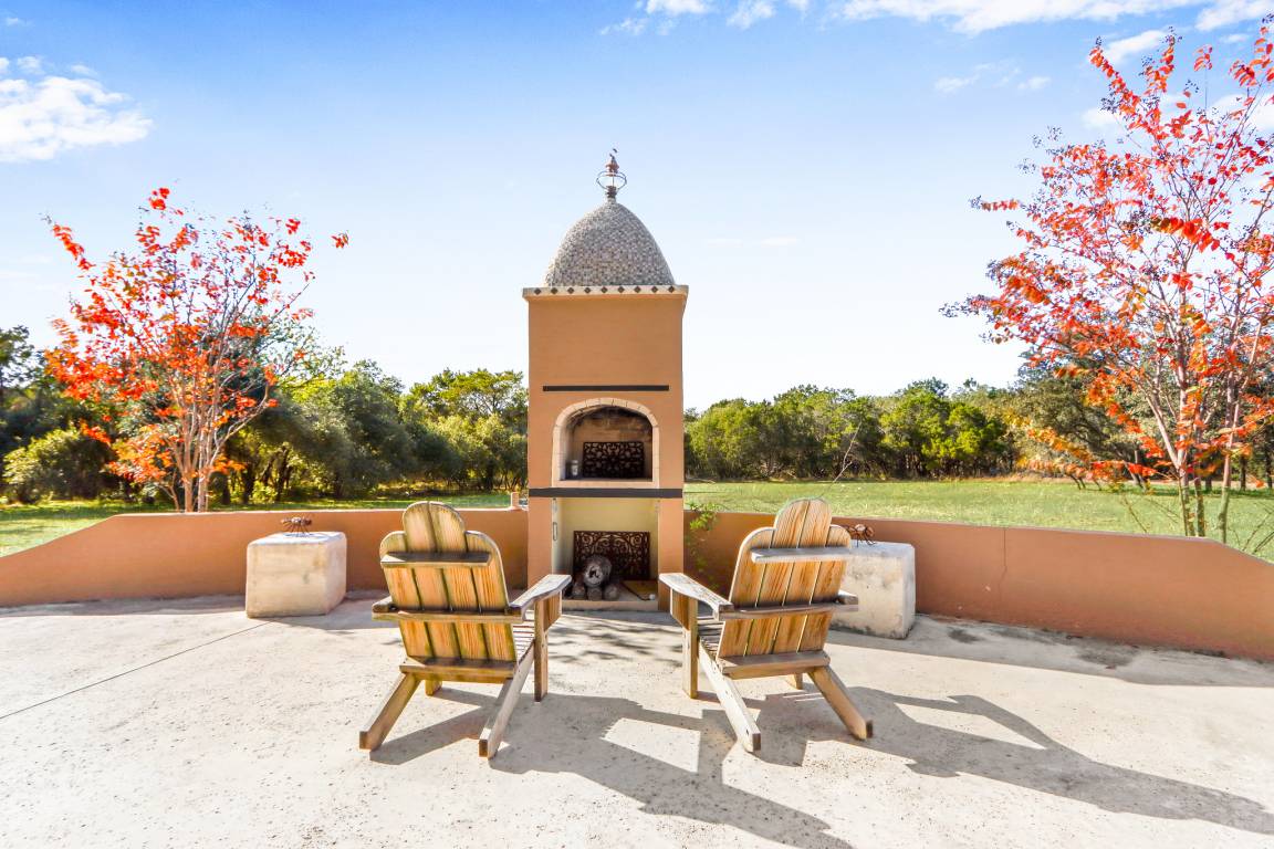 242 M² House ∙ 5 Bedrooms ∙ 9 Guests - Driftwood, TX