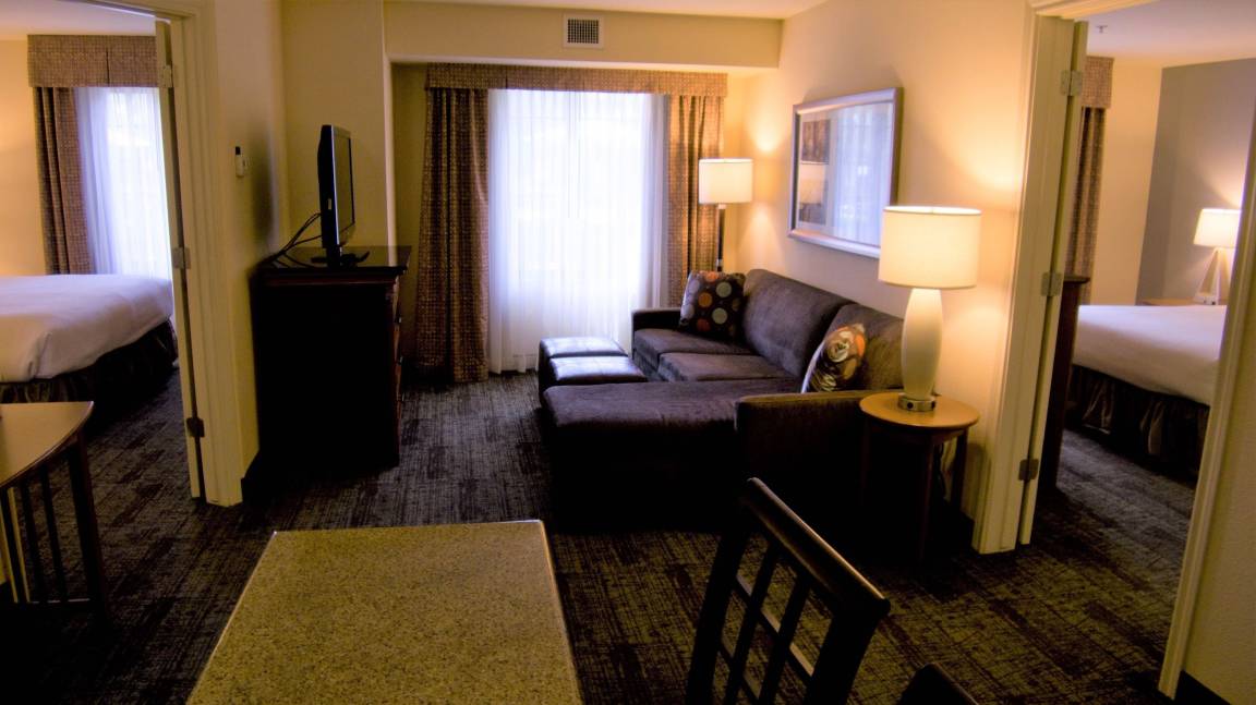 Condo ∙ 2 Bedrooms ∙ 4 Guests - Houston, TX