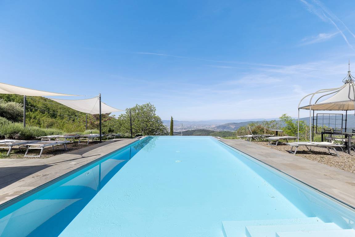 200 M² Villa ∙ 6 Schlafzimmer ∙ 12 Gäste - Florenz