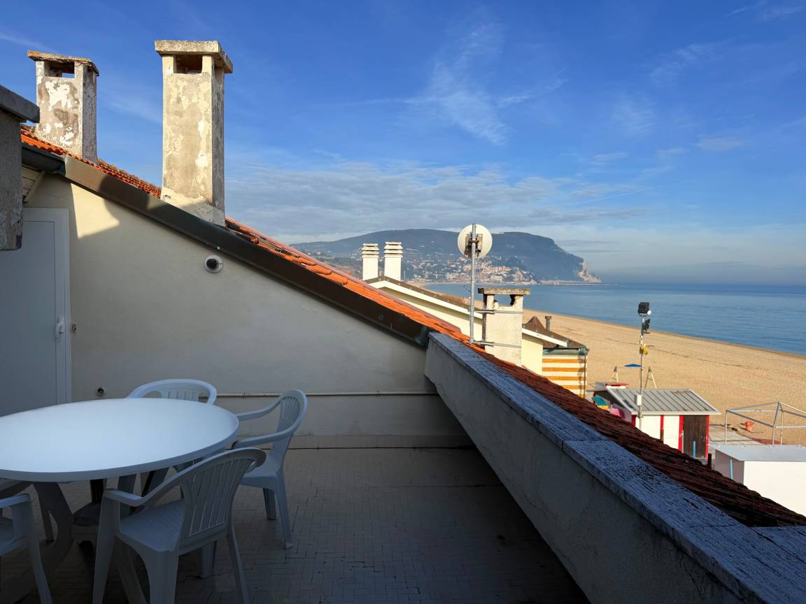 80 M² Appartamento Vacanza ∙ 2 Camere Da Letto ∙ 6 Ospiti - Recanati