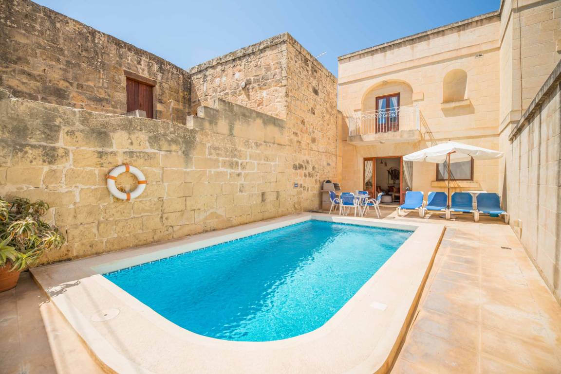 200 M² Villa ∙ 3 Bedrooms ∙ 6 Guests - Malta
