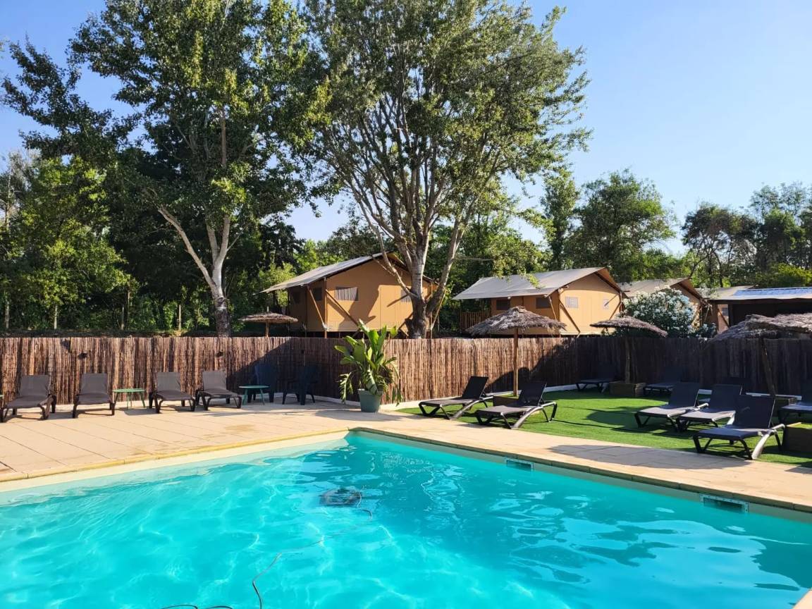 38 M² Caravan ∙ 2 Slaapkamers ∙ 6 Gasten - Aude