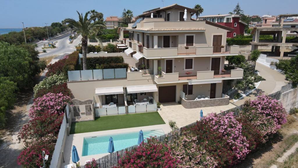 120 M² Apartment ∙ 3 Bedrooms ∙ 8 Guests - Pozzallo