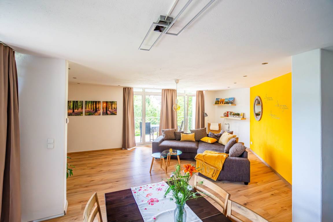 Ferienwohnung ∙ 2 Schlafzimmer ∙ 5 Gäste - Scheßlitz