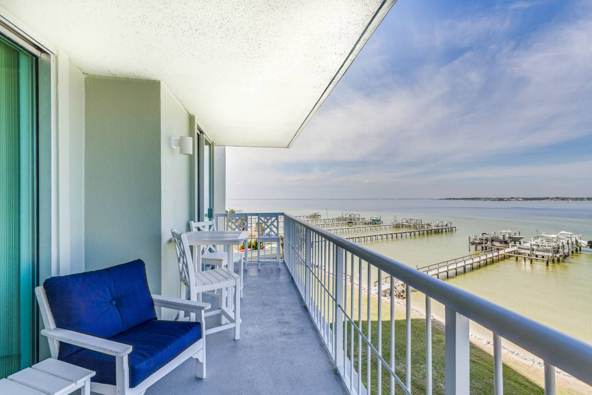 109 M² Apartment ∙ 2 Bedrooms ∙ 6 Guests - Pensacola Beach, FL