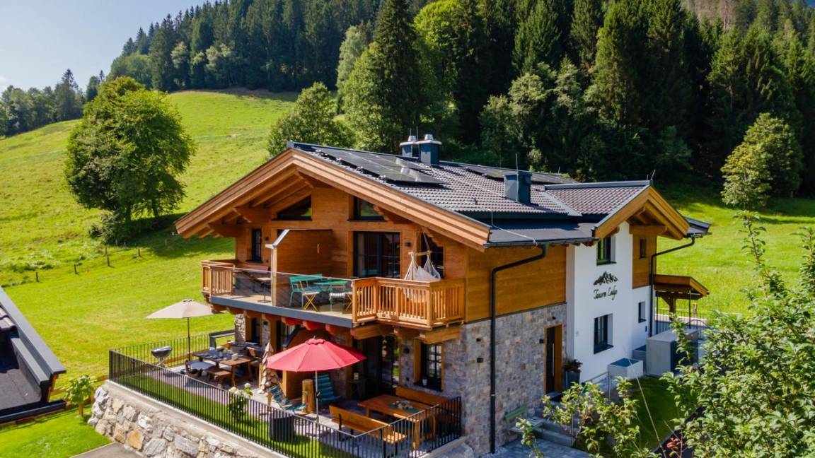 160 M² Ferienhaus ∙ 4 Schlafzimmer ∙ 10 Gäste - Wagrain