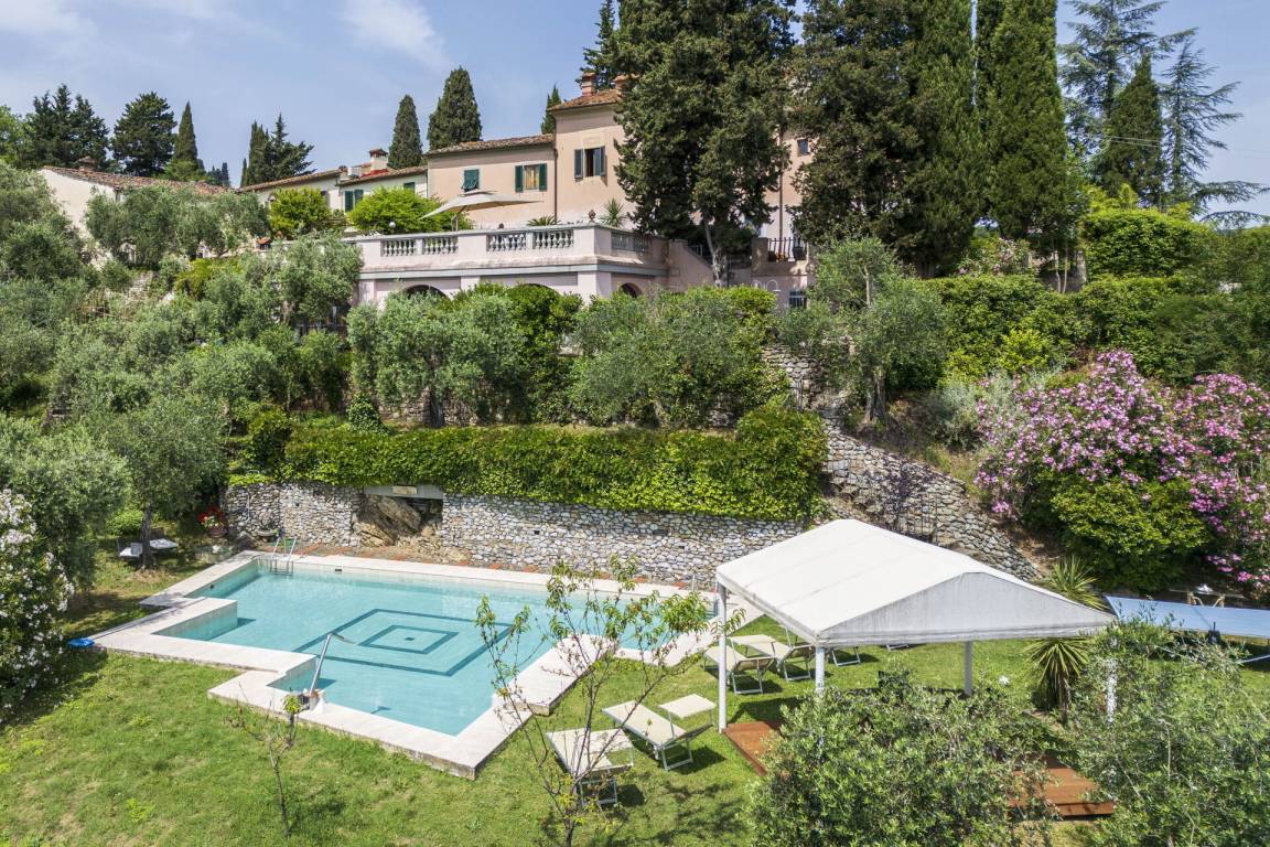 331 M² Villa ∙ 4 Bedrooms ∙ 8 Guests - Pistoia