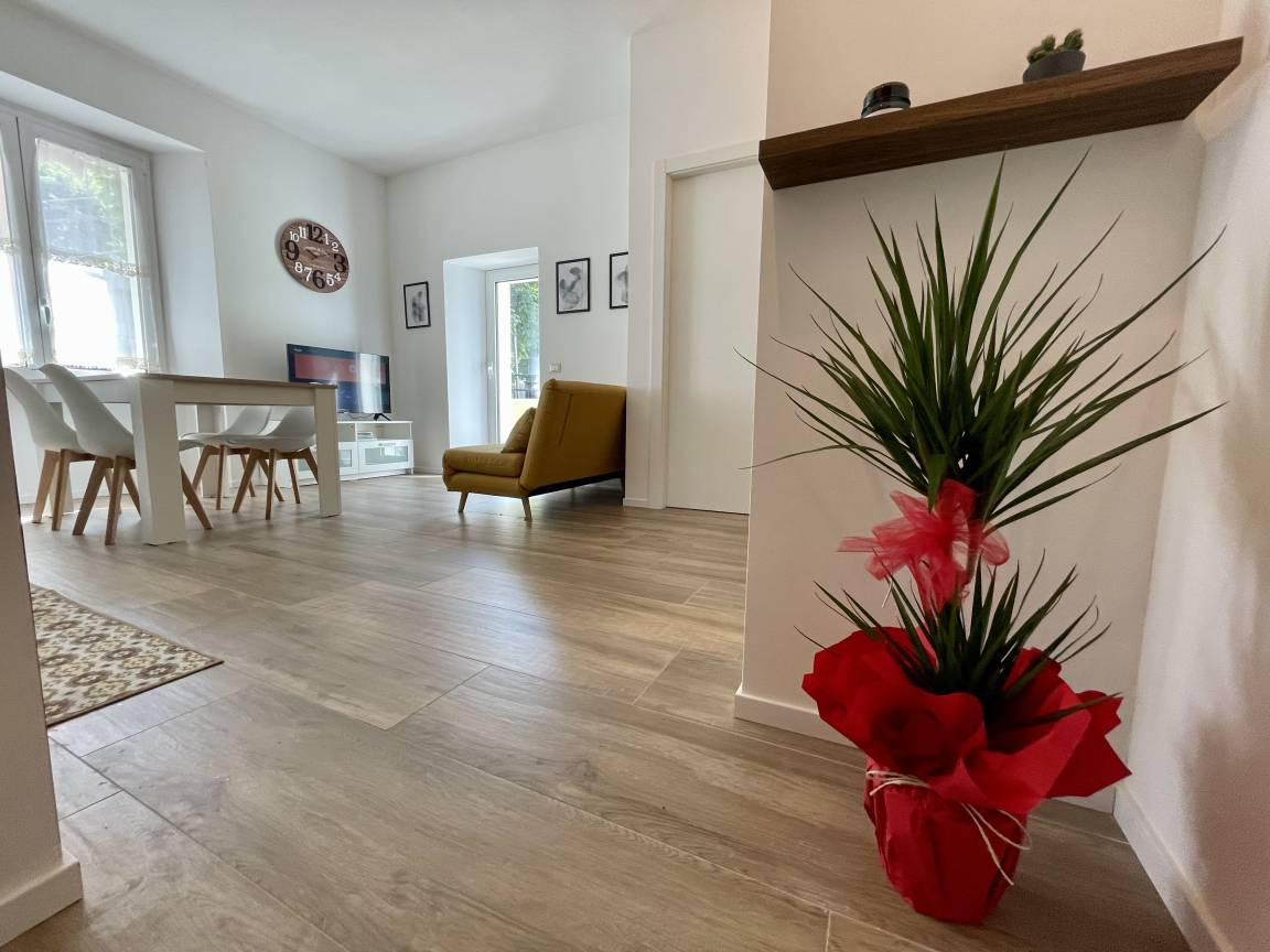 80 M² Apartamento ∙ 2 Habitaciones ∙ 6 Huéspedes - Fiorentini