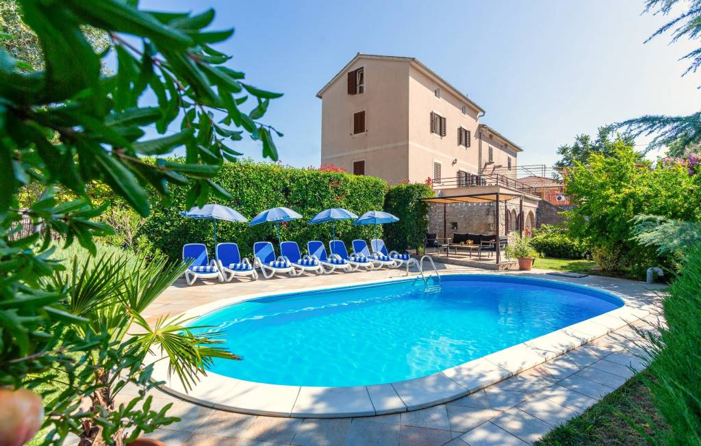 180 M² Villa ∙ 5 Bedrooms ∙ 12 Guests - Krk