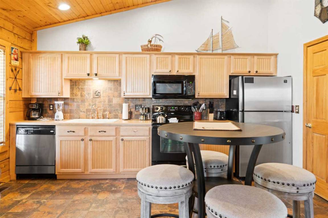 Cabin ∙ 1 Bedroom ∙ 4 Guests - Mississippi