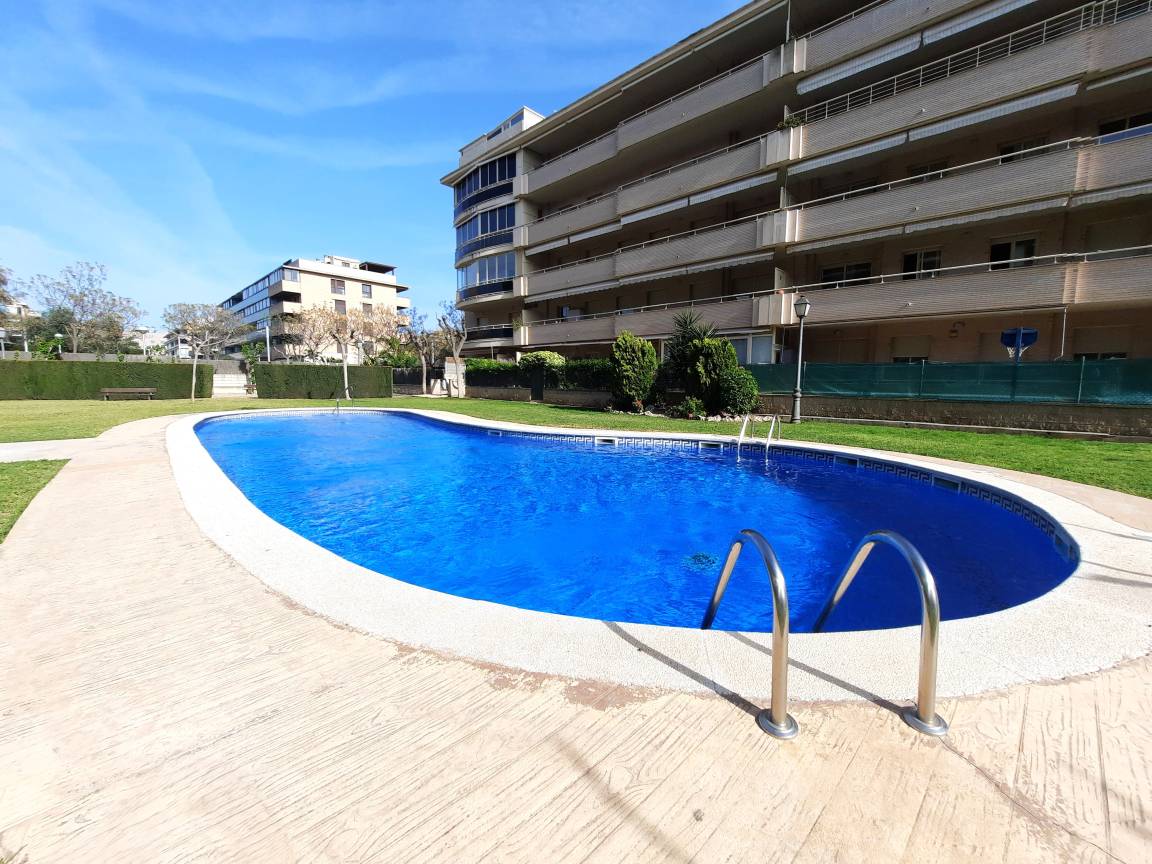 90 M² Apartamento ∙ 3 Habitaciones ∙ 7 Huéspedes - Reus