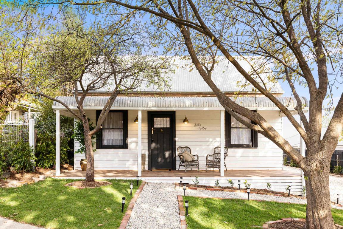House ∙ 6 Bedrooms ∙ 16 Guests - Panton Hill