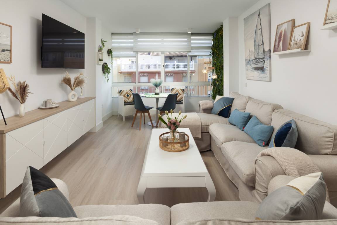 98 M² Apartment ∙ 3 Bedrooms ∙ 6 Guests - Rincón de la Victoria