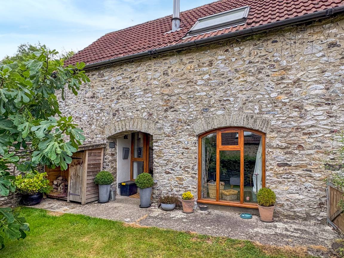 Cottage ∙ 2 Bedrooms ∙ 4 Guests - Honiton