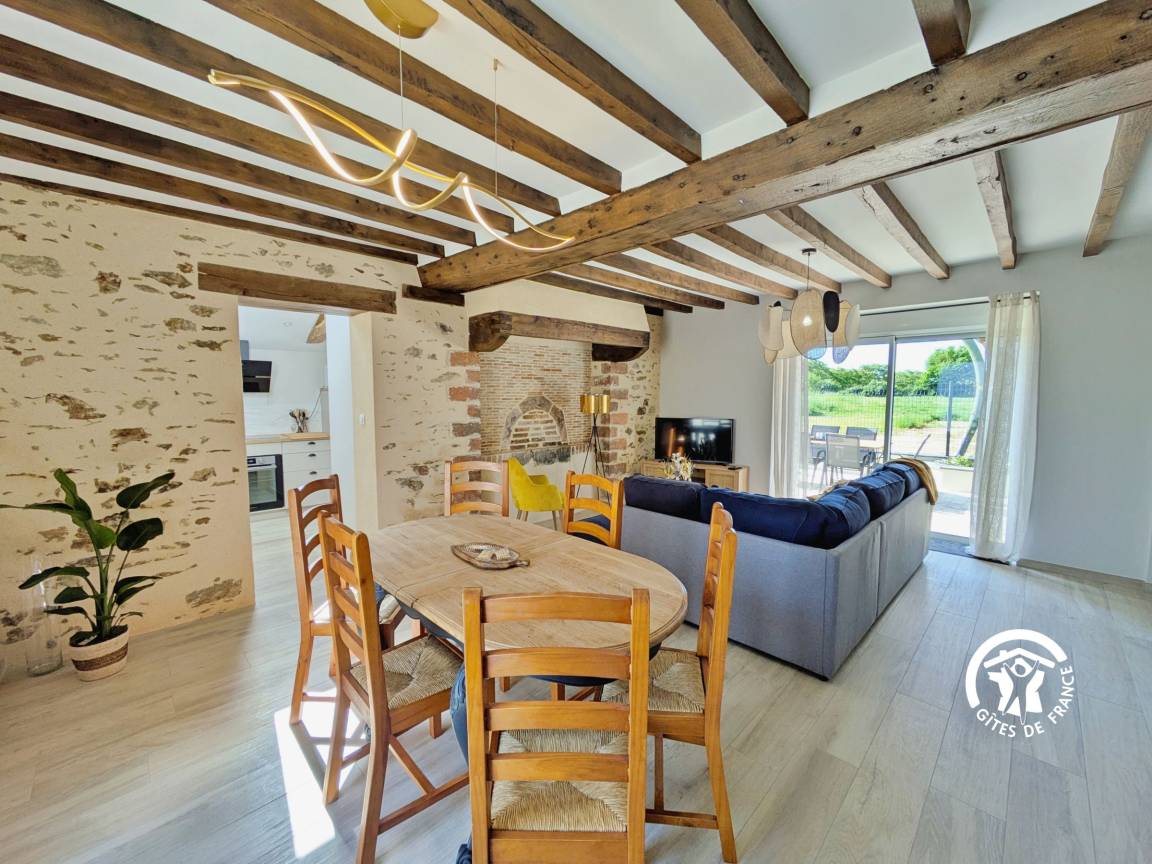 93 M² Cottage ∙ 3 Chambres ∙ 6 Personnes - Craon