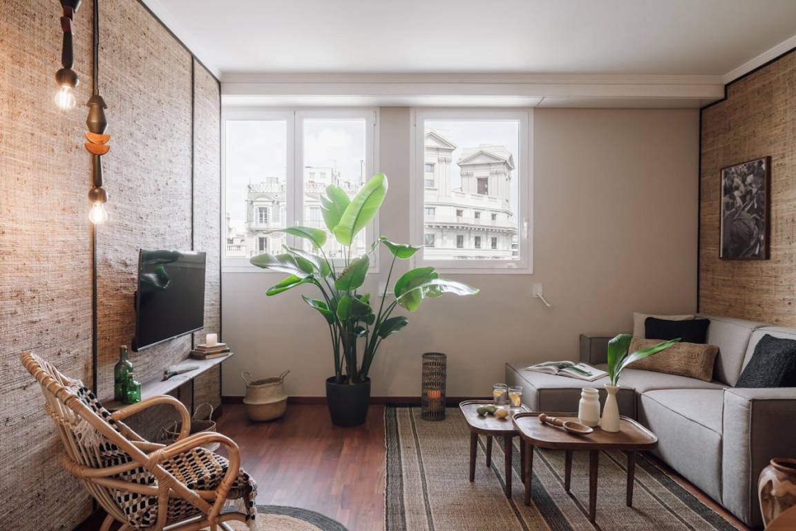 80 M² Apartamento ∙ 2 Habitaciones ∙ 3 Huéspedes - Badalona
