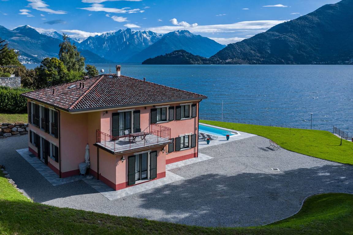 750 M² Villa ∙ 7 Habitaciones ∙ 14 Huéspedes - Dervio