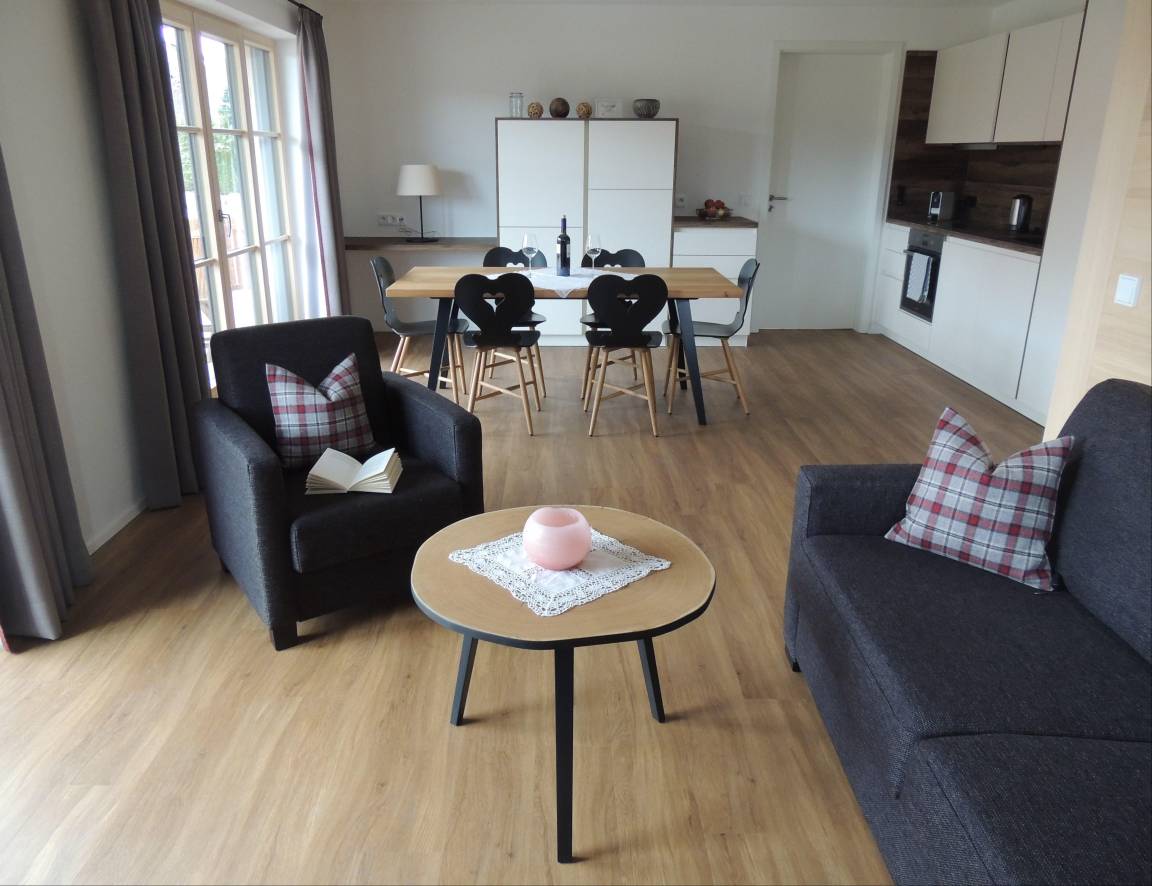 79 M² Appartement ∙ 2 Chambres ∙ 6 Personnes - Oberstaufen
