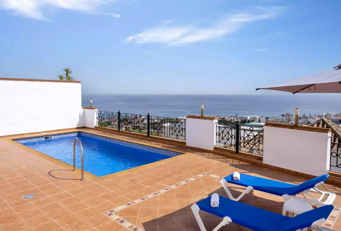 160 M² Huis ∙ 3 Slaapkamers ∙ 6 Gasten - Torrox Costa