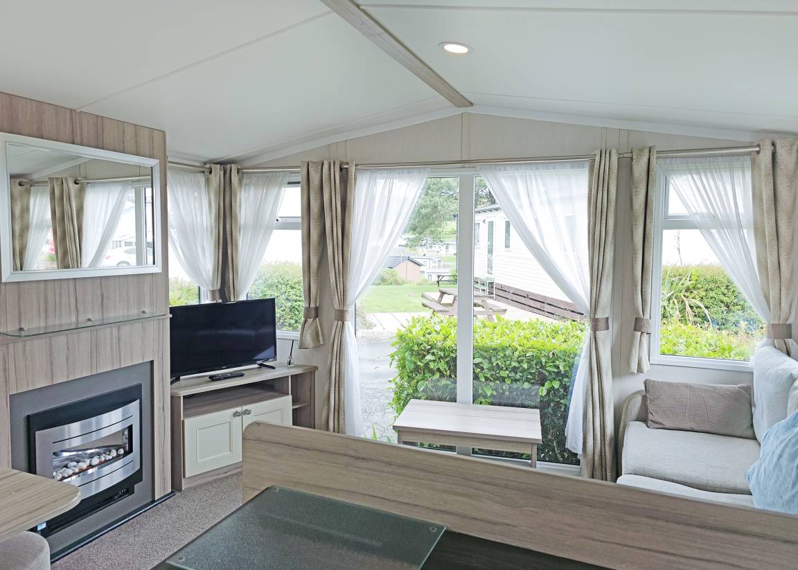 Caravan ∙ 2 Bedrooms ∙ 6 Guests - Tenby