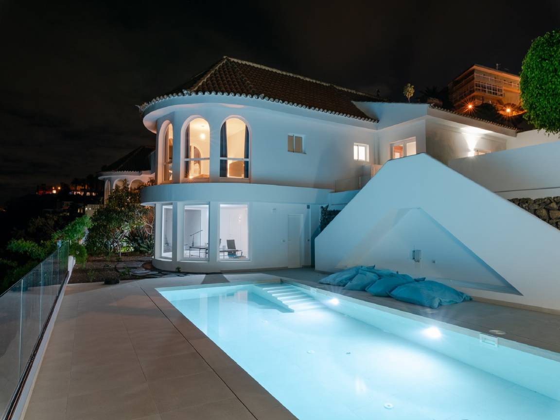 Villa Vacanza ∙ 5 Camere Da Letto ∙ 11 Ospiti - Tacoronte