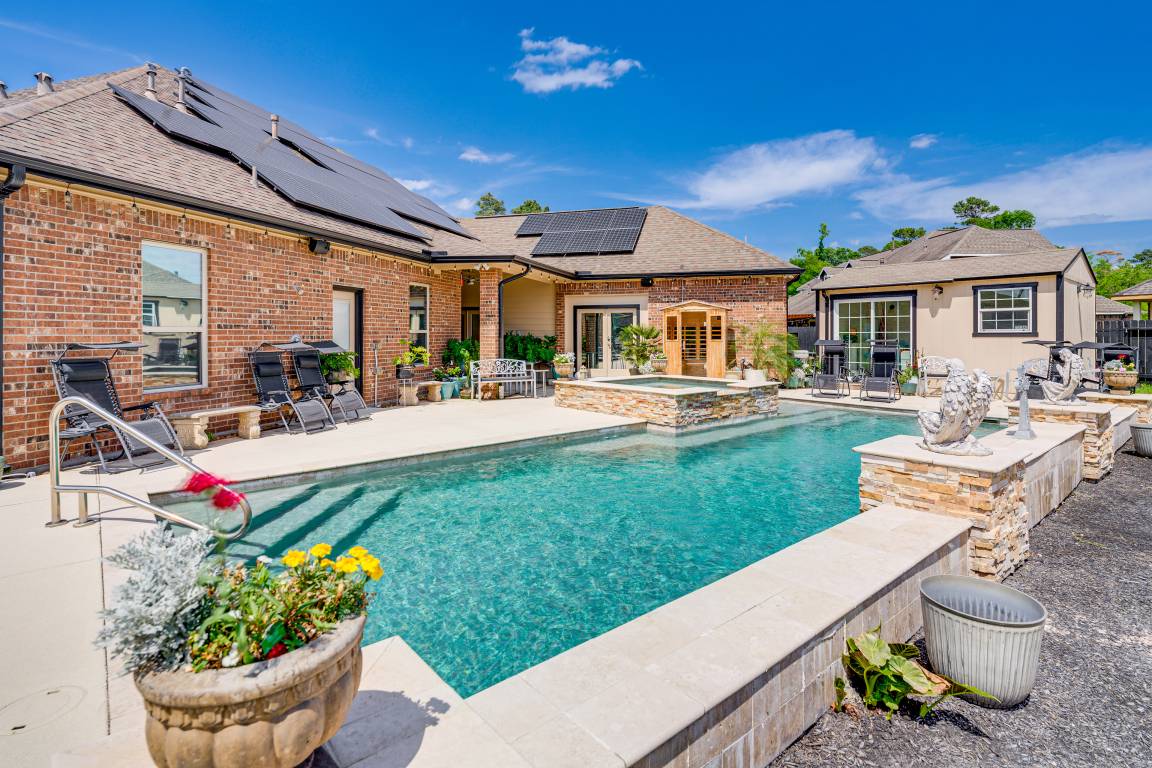 287 M² House ∙ 4 Bedrooms ∙ 11 Guests - Spring, TX