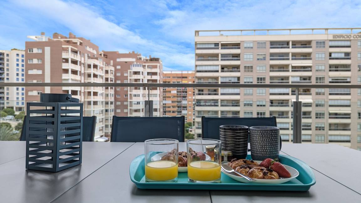 74 M² Apartamento ∙ 2 Habitaciones ∙ 5 Huéspedes - Villajoyosa