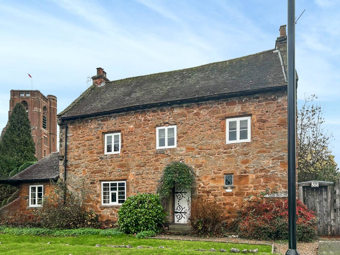 Cottage ∙ 4 Bedrooms ∙ 8 Guests - Birmingham