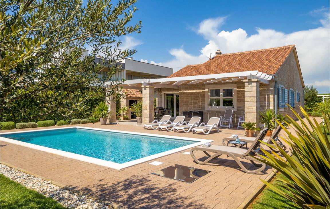 125 M² Casa ∙ 3 Habitaciones ∙ 8 Huéspedes - Galešnjak